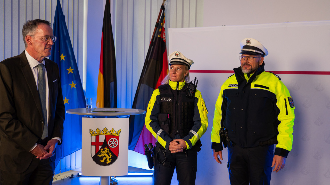 Neue Polizei-Oberbekleidung in Rheinland-Pfalz - Behörden Spiegel