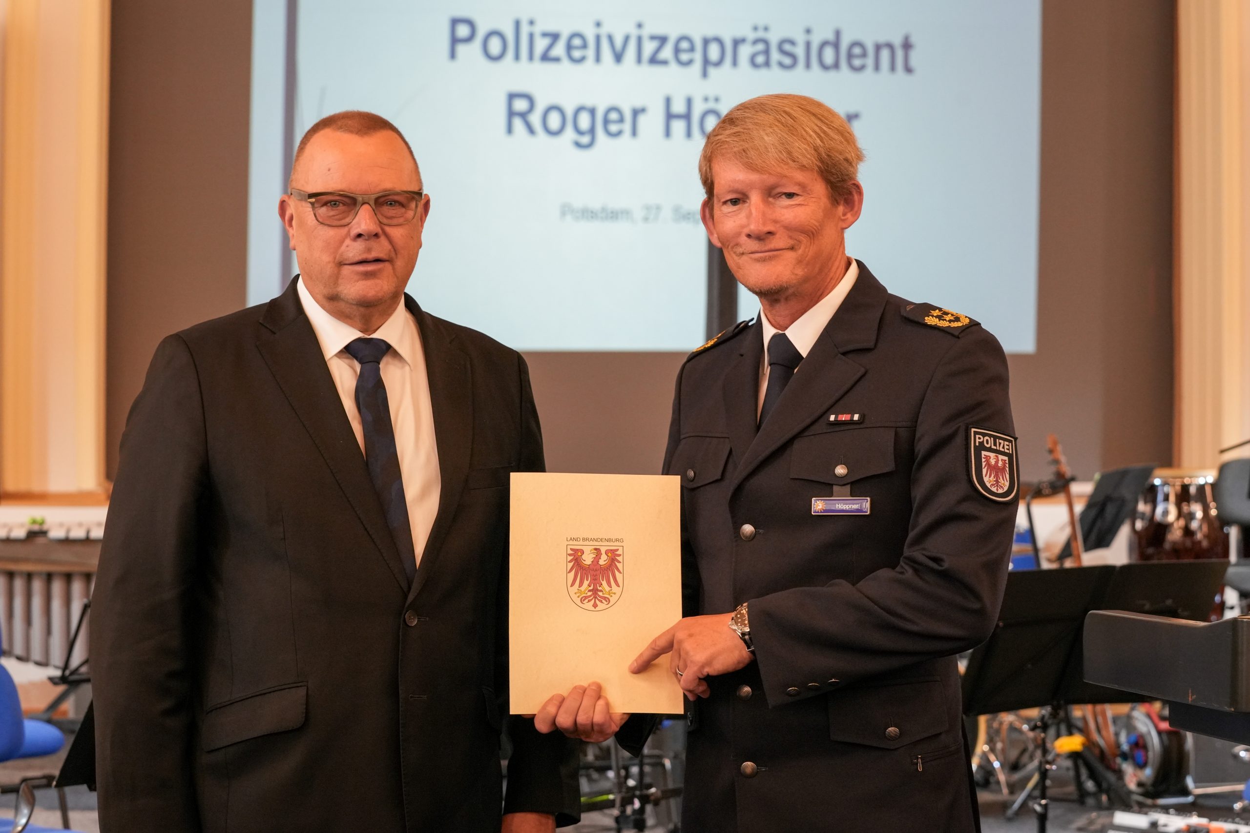 Polizeivizepräsident Brandenburgs verabschiedet - Behörden Spiegel