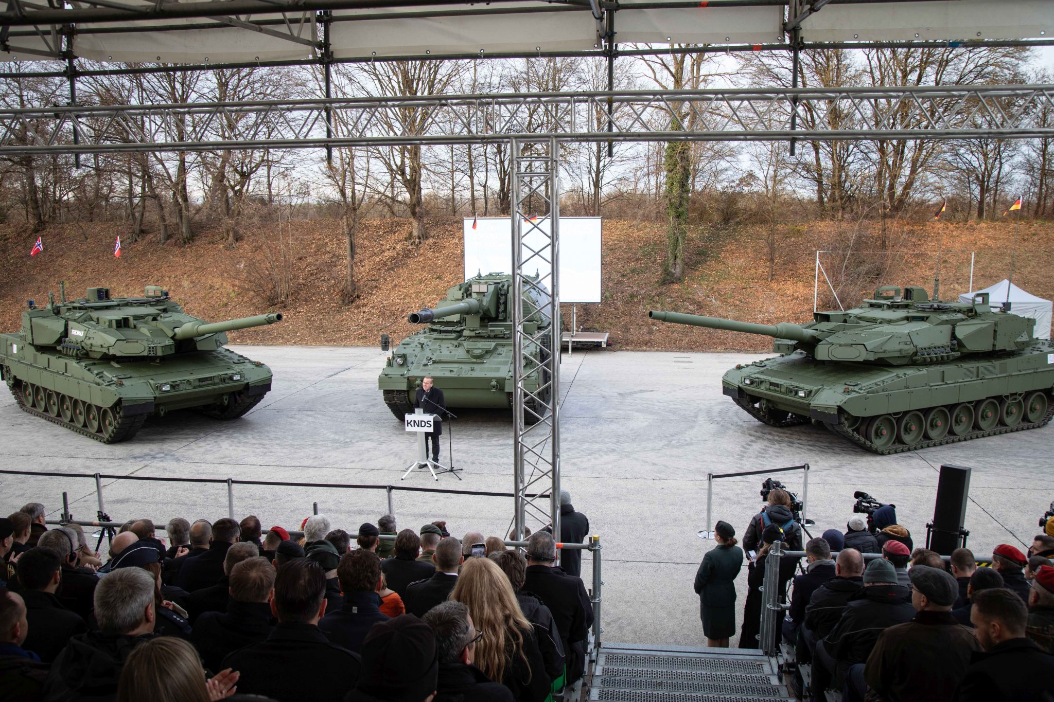 Leopard 2 A8 offiziell vorgestellt - Behörden Spiegel